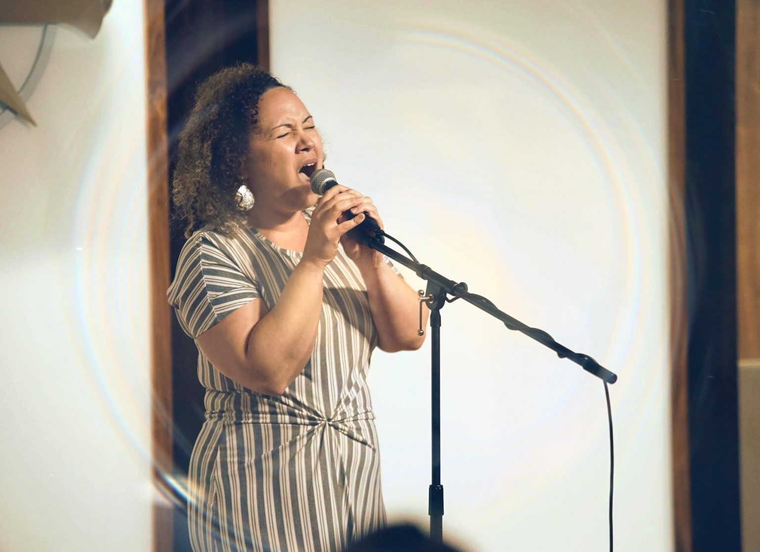 Roxy Miller – Uptone Vibes